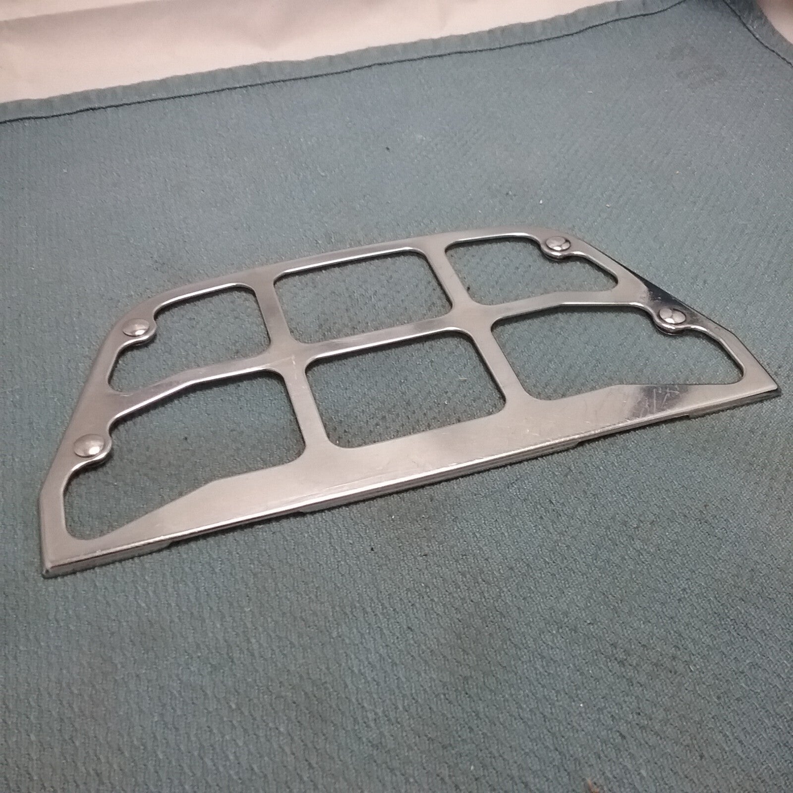 GENIUNE HARLEY DAVIDSON 50296-02 TOURING REAR PASSENGER FLOOR BOARD IN ...