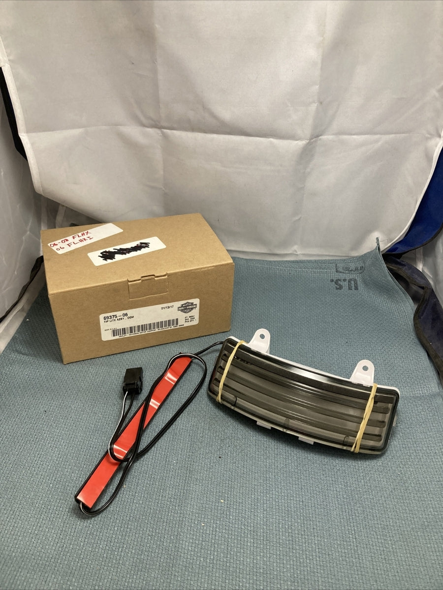 NEW GENUINE HARLEY DAVIDSON 69375-06 TIP LITE ASSY, DOM REAR FENDER LI ...